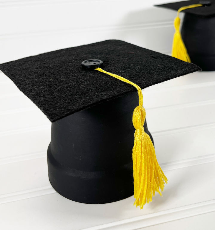 25 DIY Graduation Party Ideas and Decorations 2024