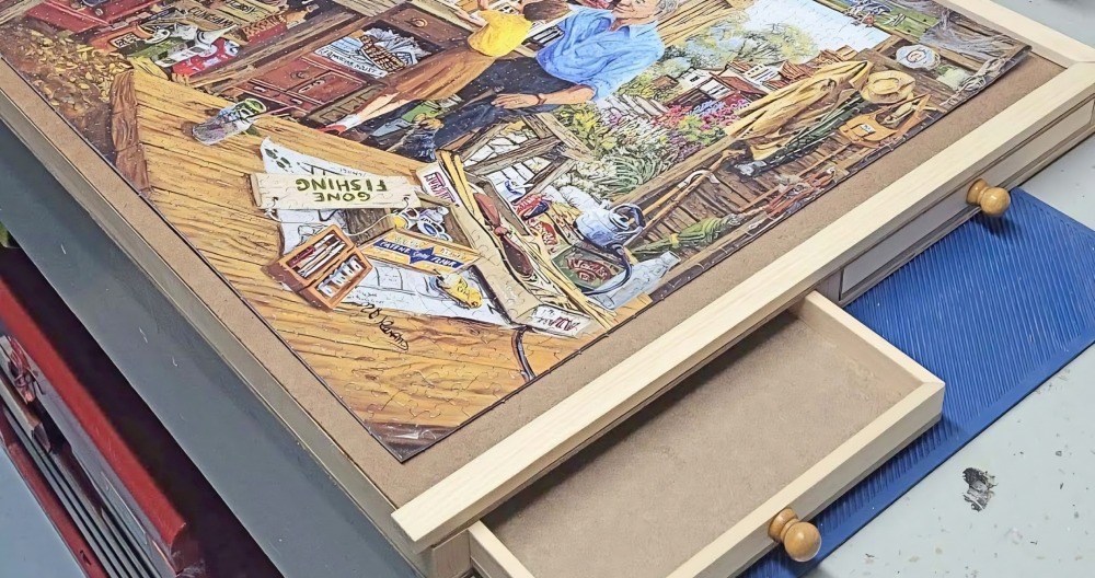 DIY Puzzle Table - Step by Step Guide