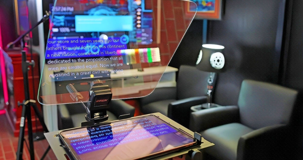 How to Build a DIY Teleprompter at Home