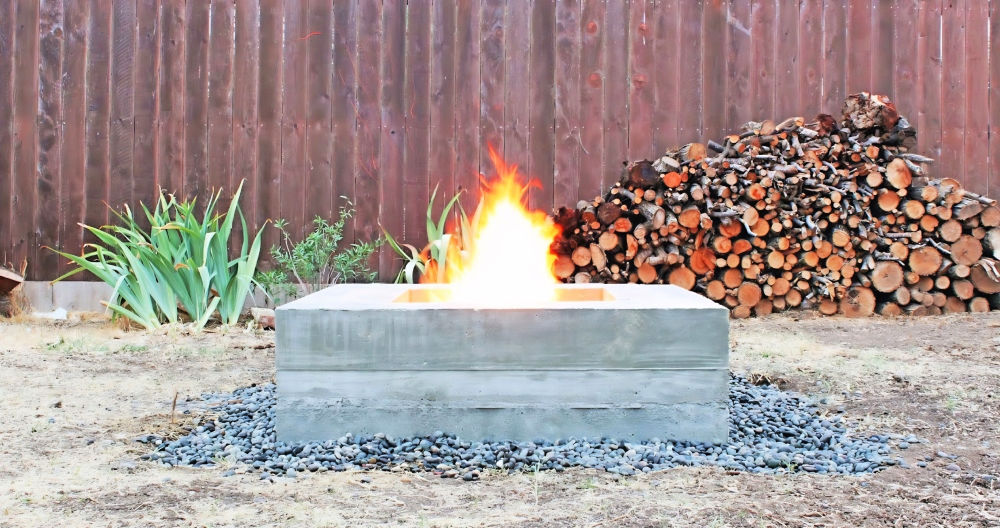 Build Your Own DIY Outdoor Fire Pit